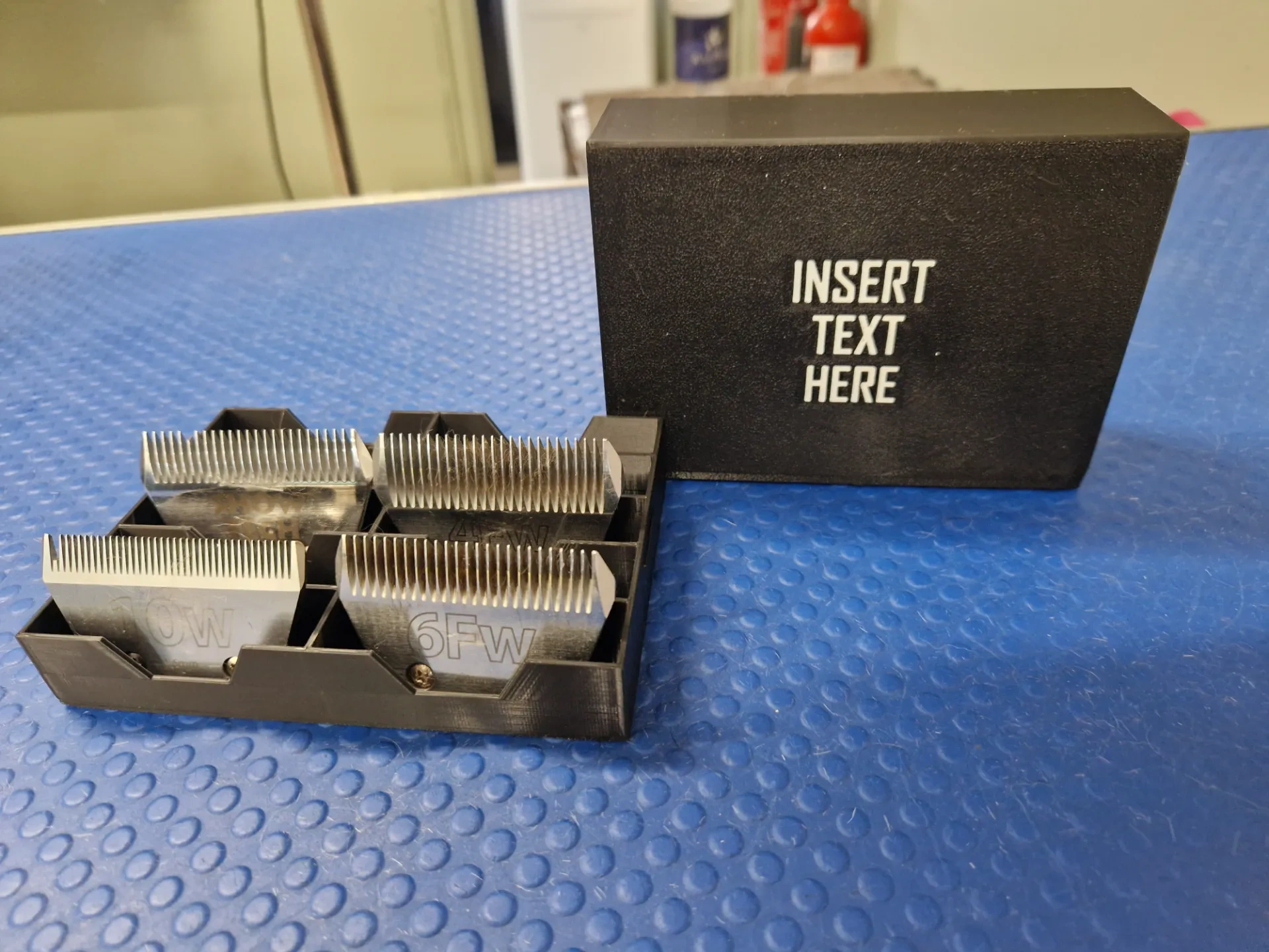 宽尺寸狗美容剪刀片整理器 来自 P3D Print - MakerWorld