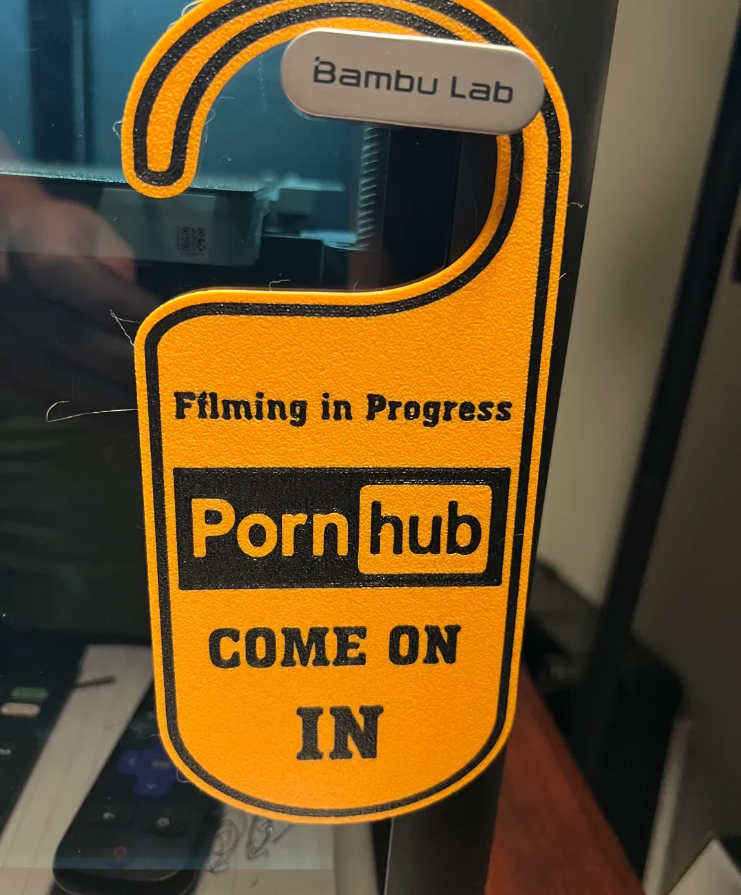 正在拍摄Porn Hub "请进" 来自 3Dprinting4fun - MakerWorld