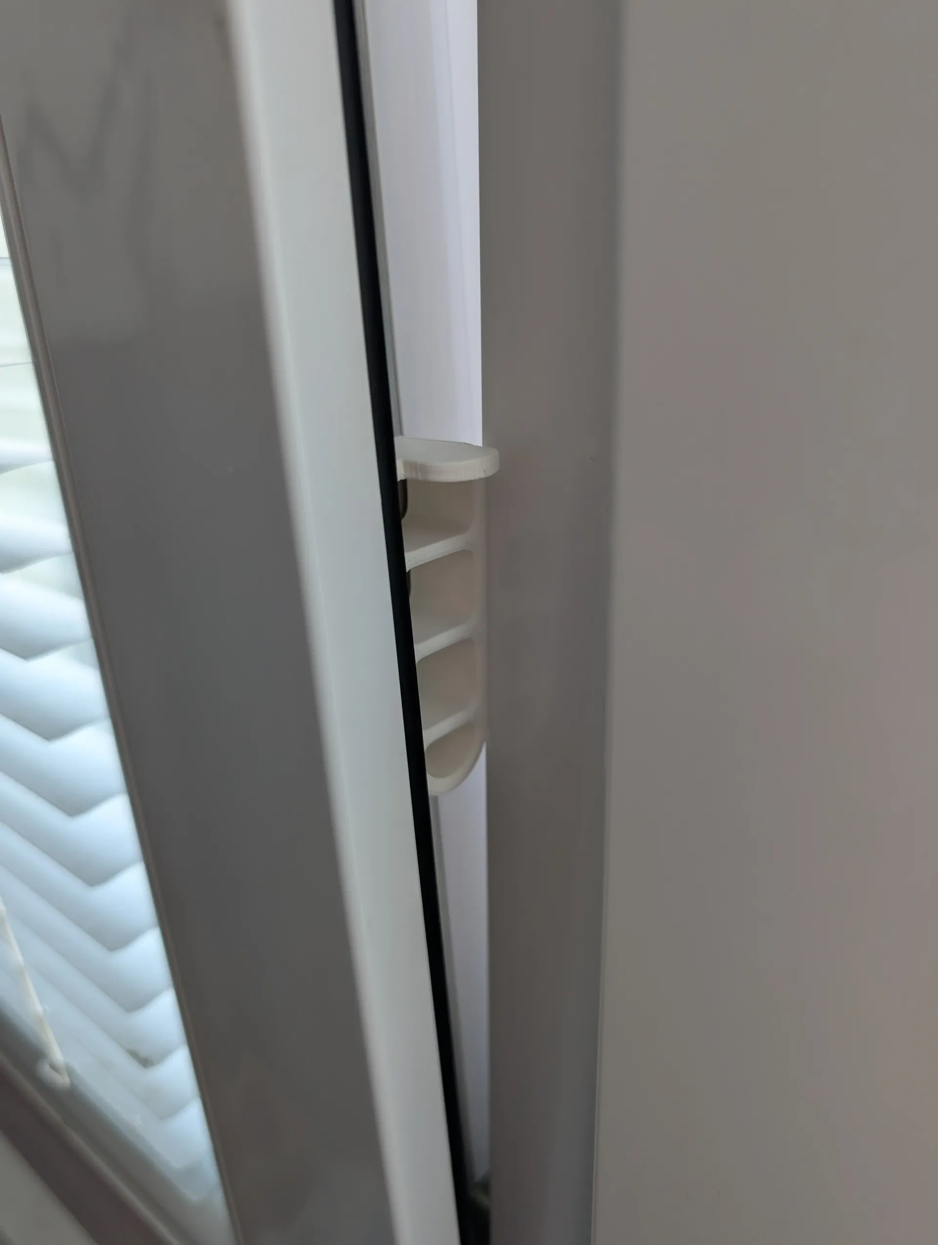 Window wedge with holder 二次创作 - 来自 mikyner - MakerWorld