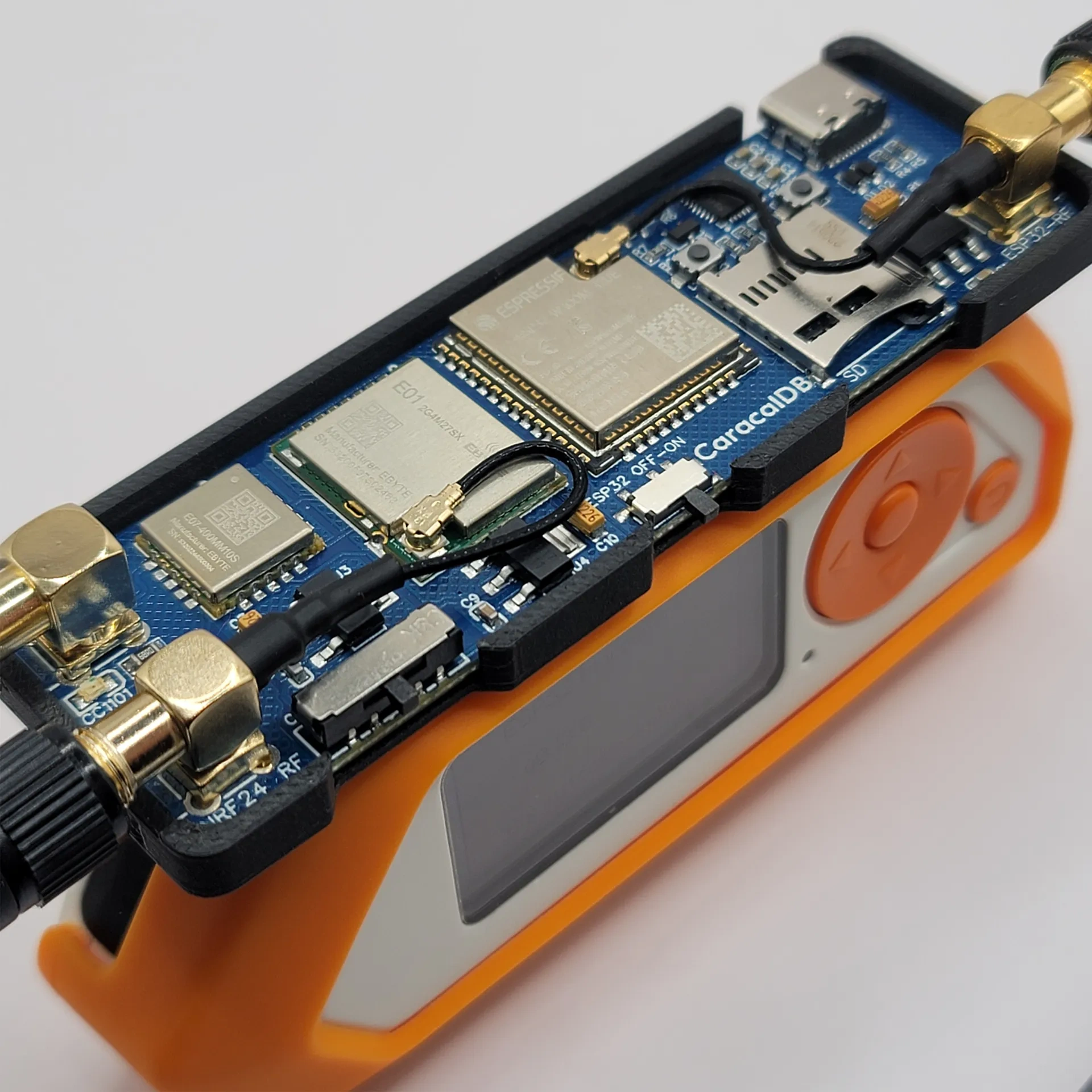 ESP32 NRF24和CC1101板壳和引脚保护器 来自 CDB - MakerWorld