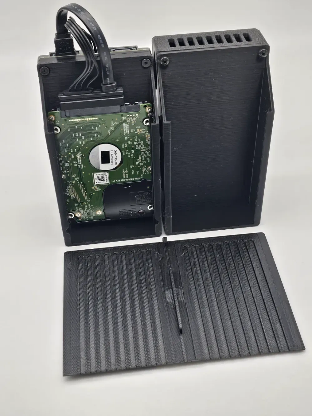 Zimaboard-NVMe-HDD-SDD 多功能支架 二次创作 - 来自 SimonMakerForge - MakerWorld