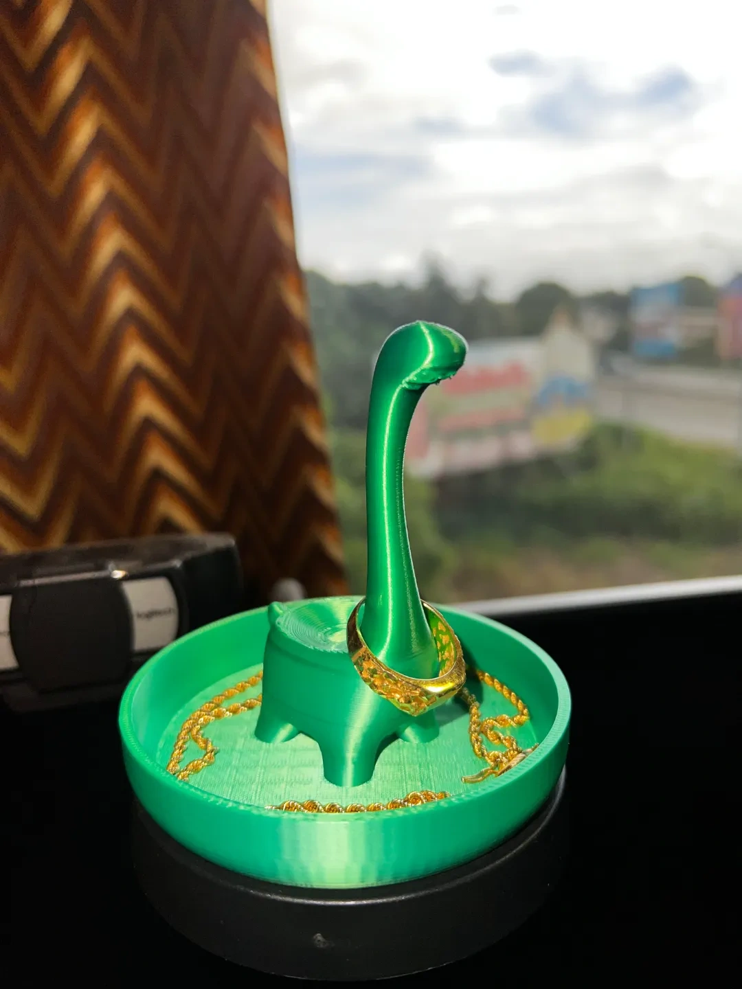 戒指恐龙戒指架带托盘 来自 Nicholas Mootoo - MakerWorld