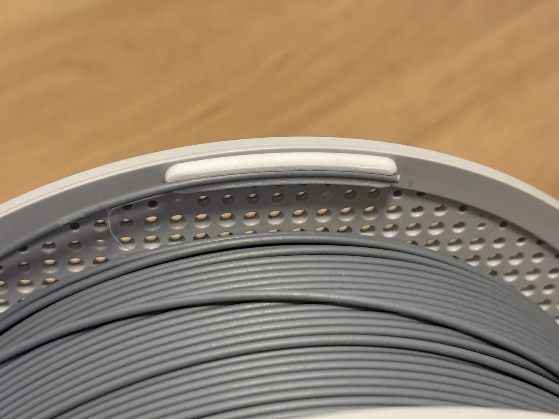 Bambu Lab耗材夹 来自 J3D Design - MakerWorld