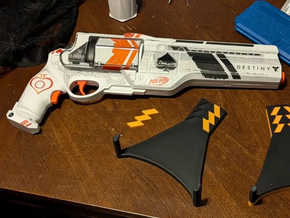 Nerf Ace Of Spades墙面支架 来自 Theanxiousbagel Makerworld