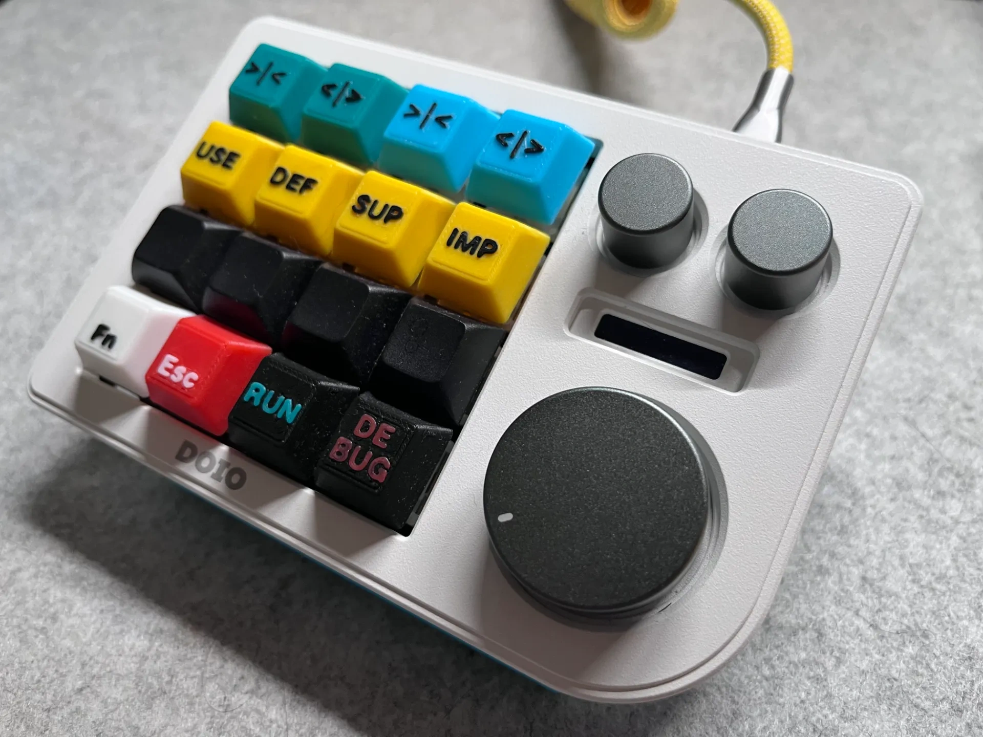 Drop Macropad (DOIO) Stand Riser 来自 CodeSkater - MakerWorld
