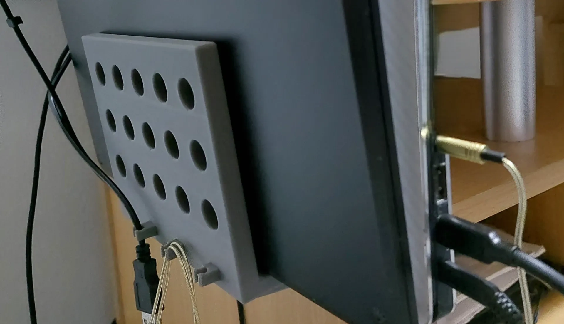 Laptop side mount for two slim laptops 二次创作 - 来自 3DLearner - MakerWorld