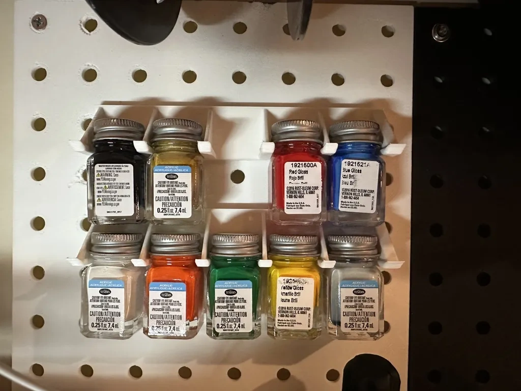 Testors Model Paint Peg Board Holder / Rack 二次创作 - 来自 Biffs Equipment ...