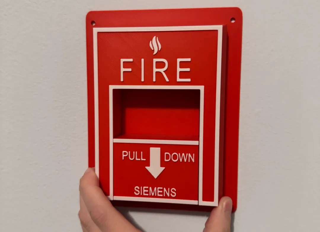 2 Color fire alarm with mounting plate 二次创作 - 来自 ForestergumpMakerWorld ...