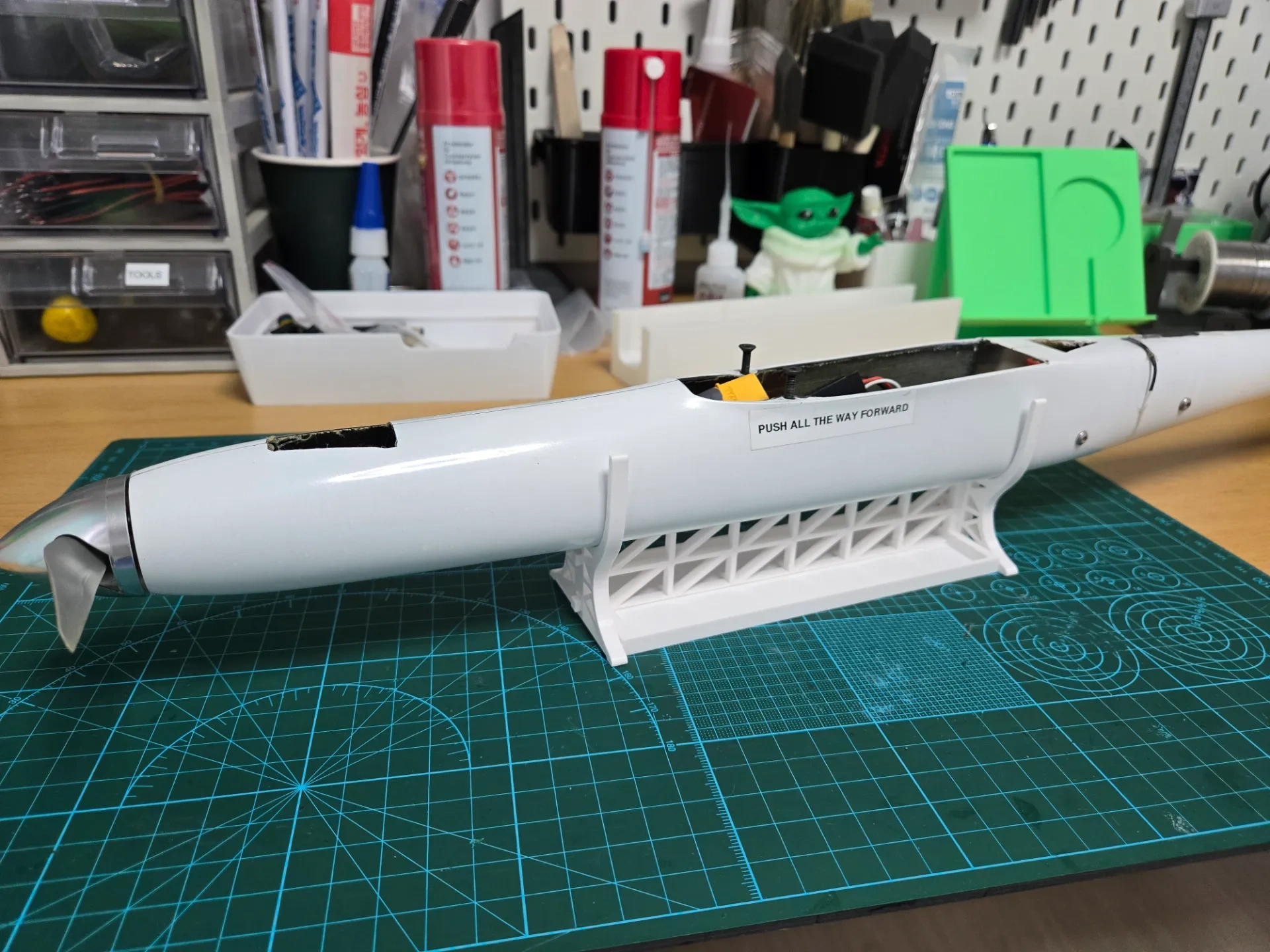 Universal glider stand 来自 Dr. Flutter - MakerWorld