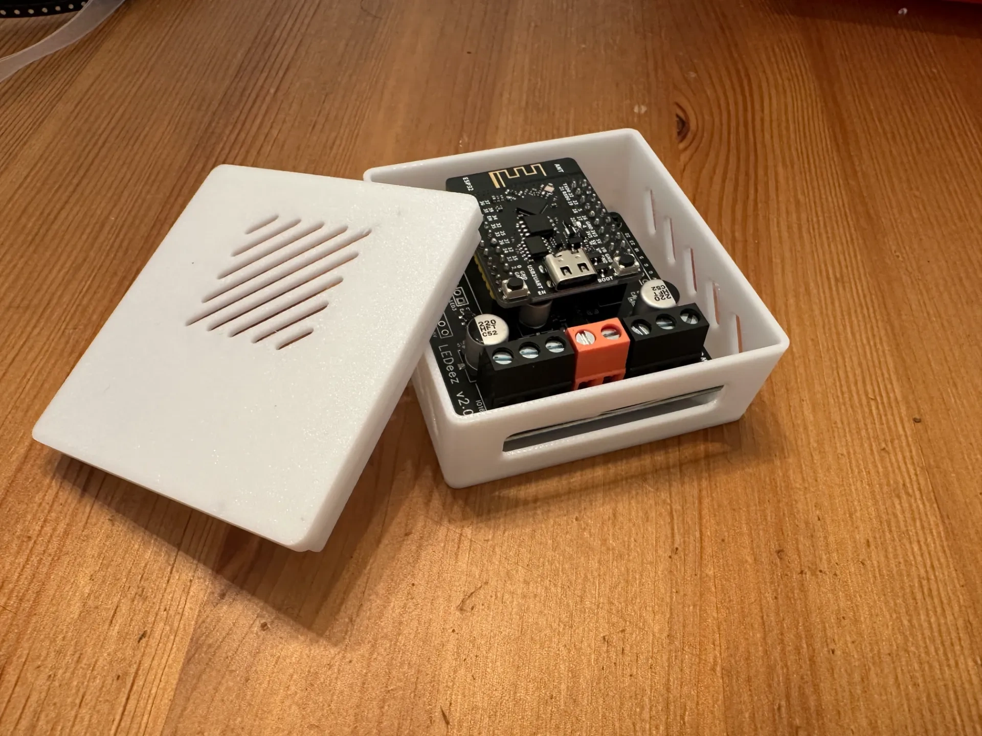 LEDeez v2.0机箱 来自 wantmoore - MakerWorld