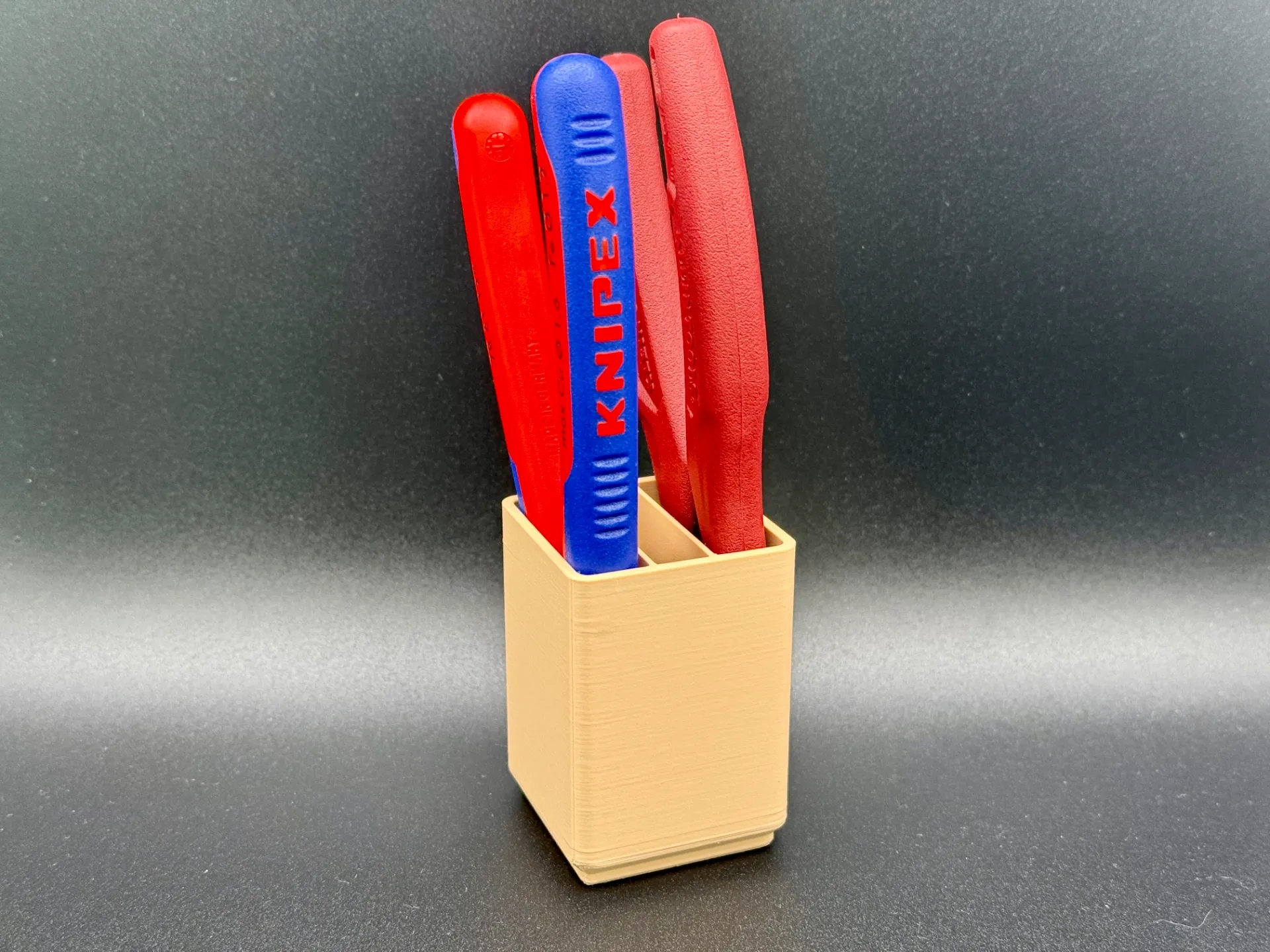 Gridfinity剪切器架 来自 Hopper_Dropper - MakerWorld