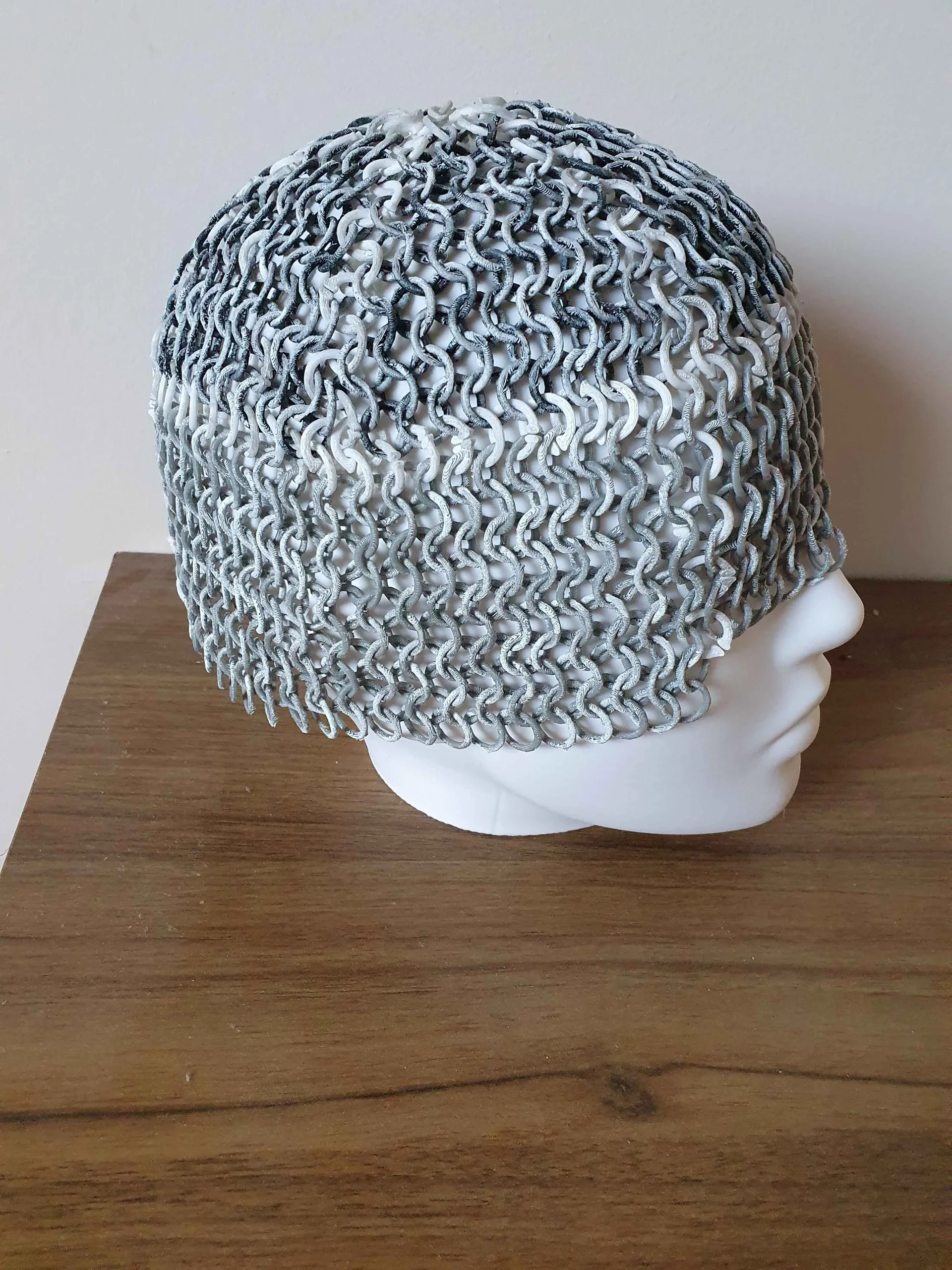 Chainmail hood (Coif) 来自 Chainmail - MakerWorld