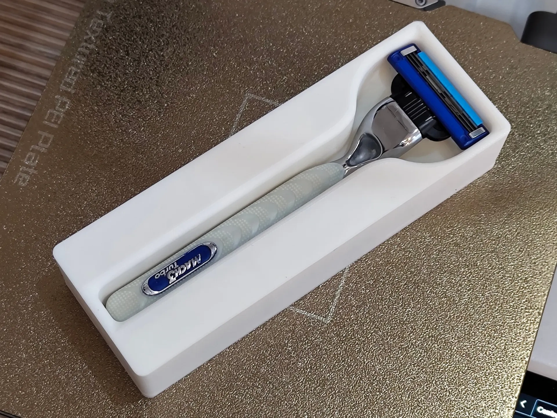 剃须刀收纳盒 来自 Kevian - MakerWorld