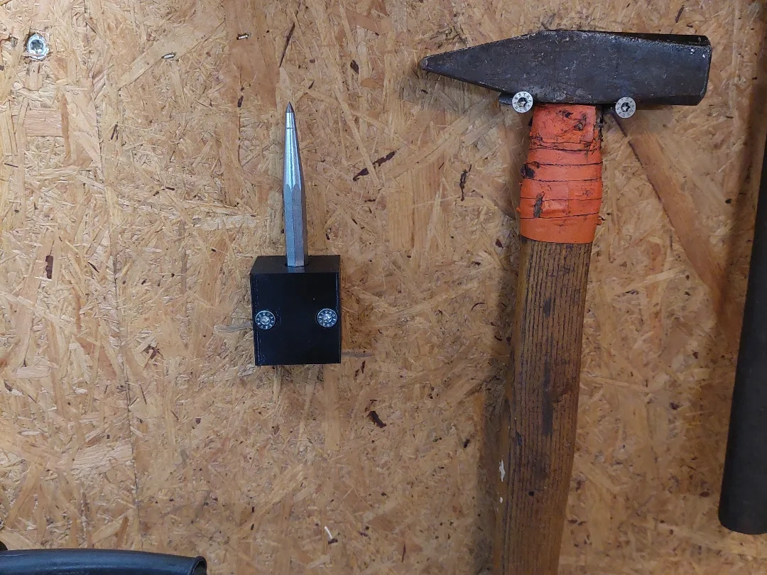 角撑/中心冲孔支架 来自 Alex - MakerWorld