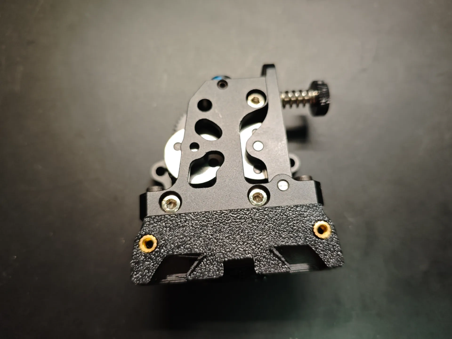 Voron2.4 HGX固定座 二次创作 - 来自 user_2622813475 MakerWorld：免费下载 3D 模型