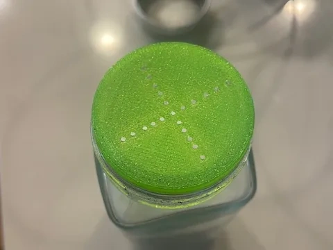盐瓶盖 来自 Chris Merriam - MakerWorld