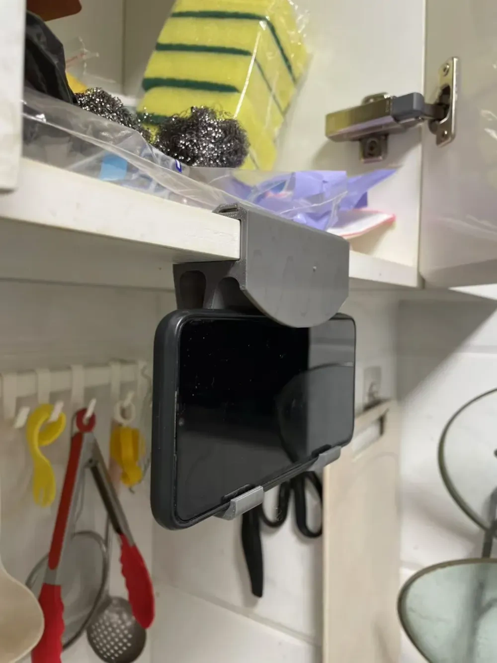 厨房用手机支架Kitchen phone holder 来自 popuui_国际版 - MakerWorld
