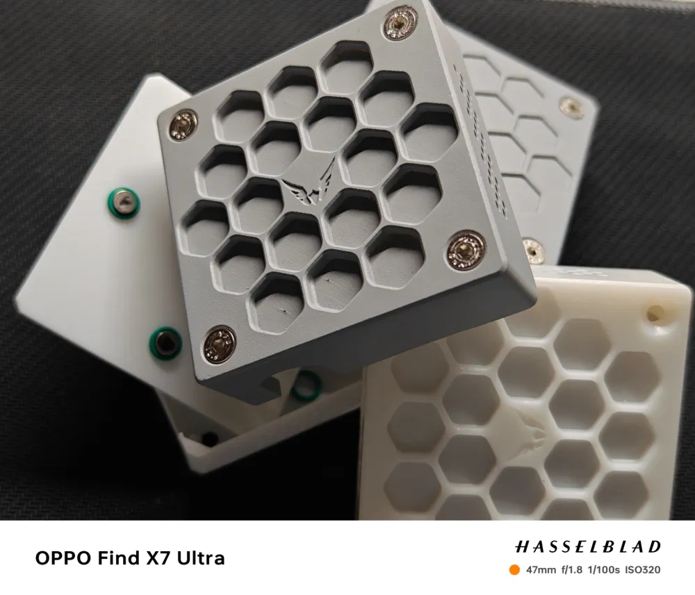 适用于瓦尔基里V240/V360一体式水冷的Modultra Lobo蜂巢泵盖风格磁吸冷头装饰盖 来自 XuaEp1 MakerWorld ...