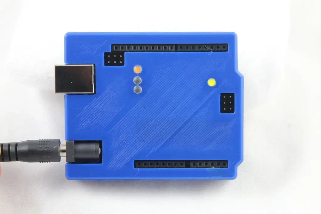 Arduino UNO R3 外壳底座(附开发板 CAD 文件) - 免费 3D 打印模型 - MakerWorld