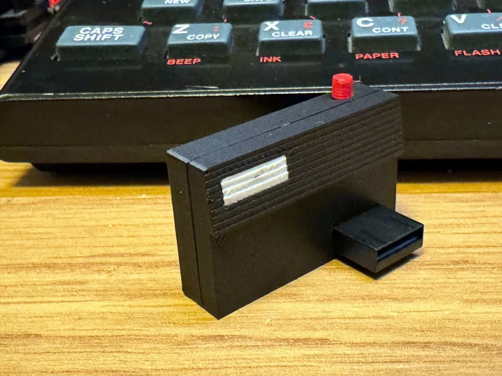 ZX Spectrum 硬件外设 USB 优盘外壳 来自 tom.dalby - MakerWorld