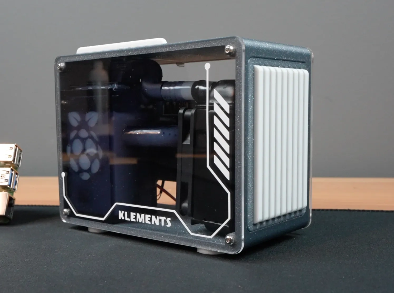 水冷树莓派 5 机箱 来自 mklements MakerWorld：免费下载 3D 模型