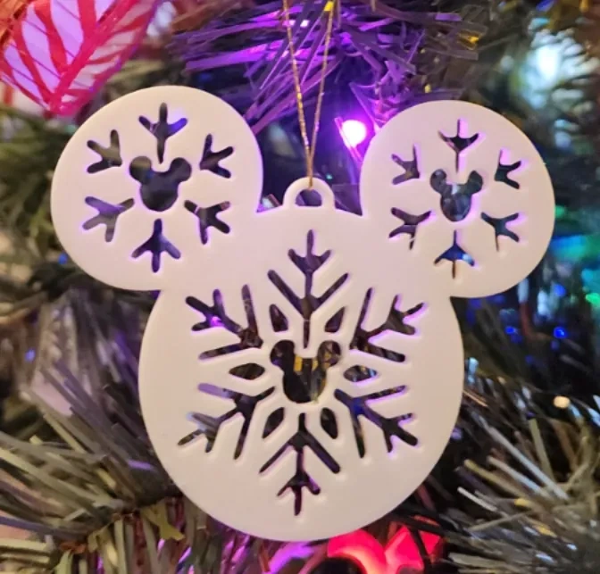 米奇米老鼠头戴雪花图案 来自 CraftyCouple - MakerWorld