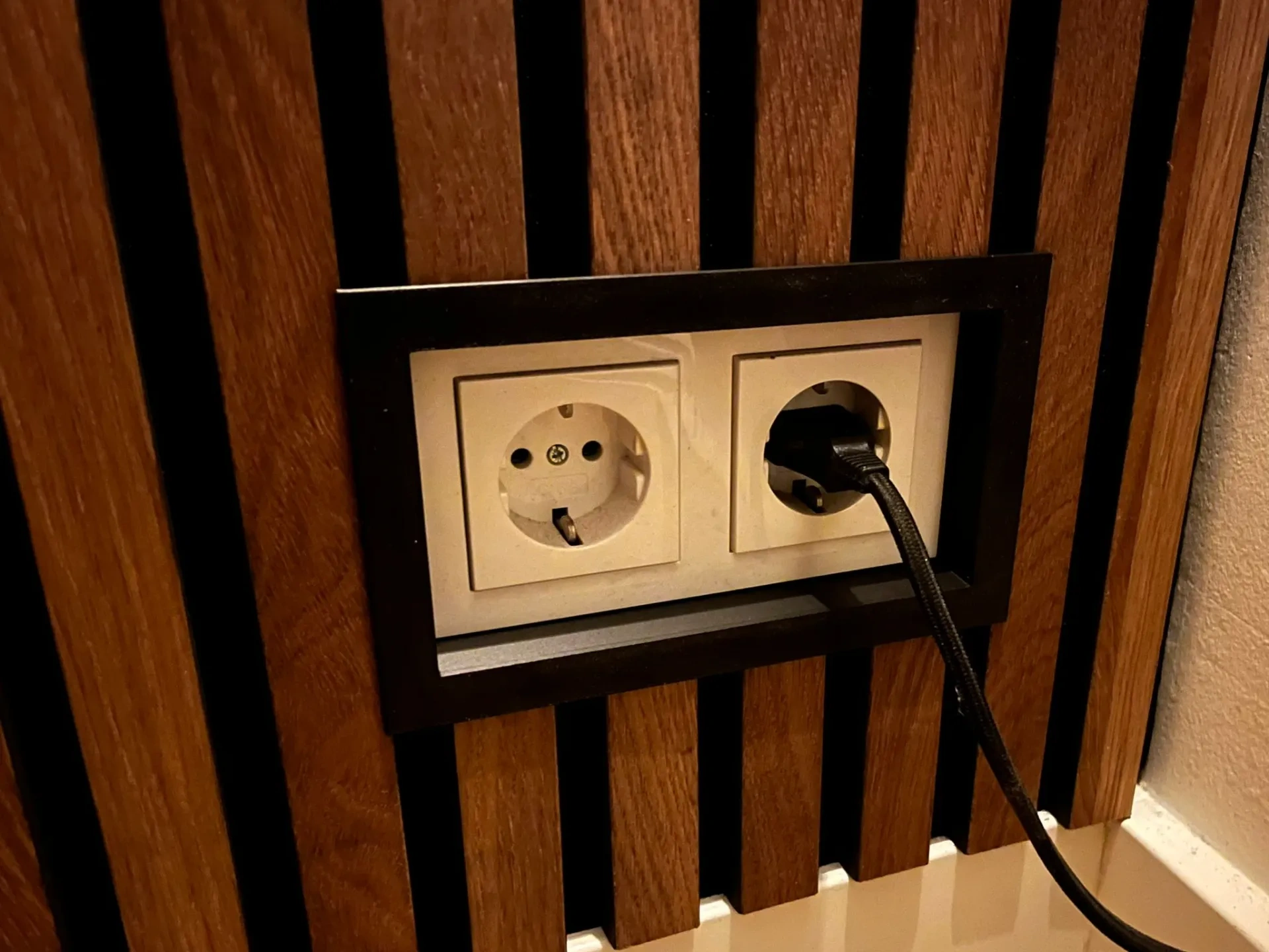 GIRA E2 Woodupp 盖板 来自 Peter-Hans - MakerWorld