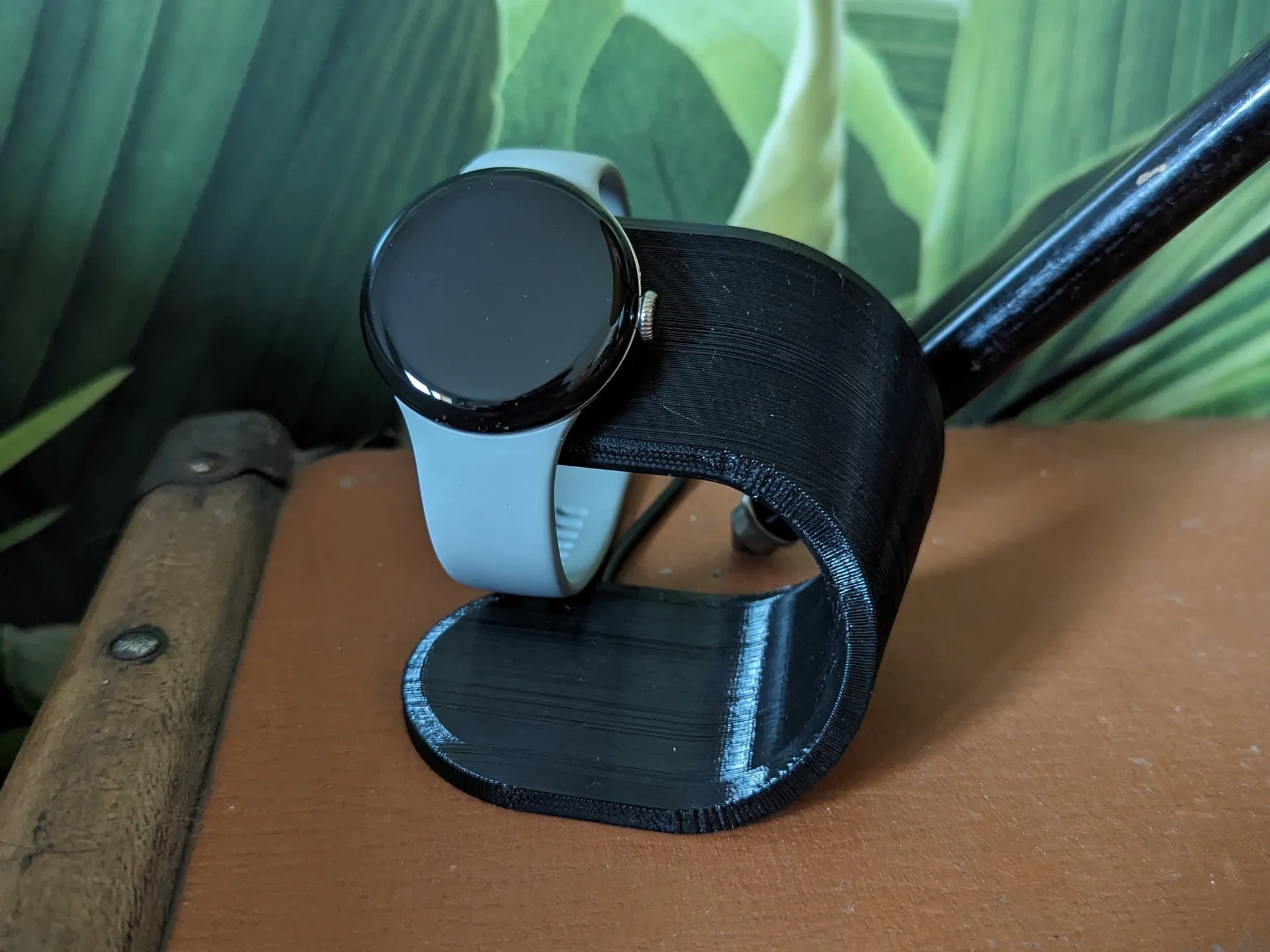 Pixel Watch 2和3的支架和壁挂式底座（二合一） 来自 Félix - MakerWorld