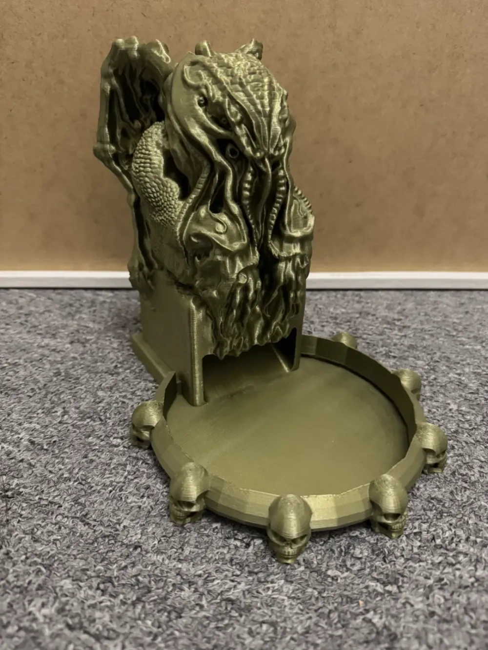 克苏鲁骰子塔 二次创作 - 来自 joerg.vosse MakerWorld：免费下载 3D 模型