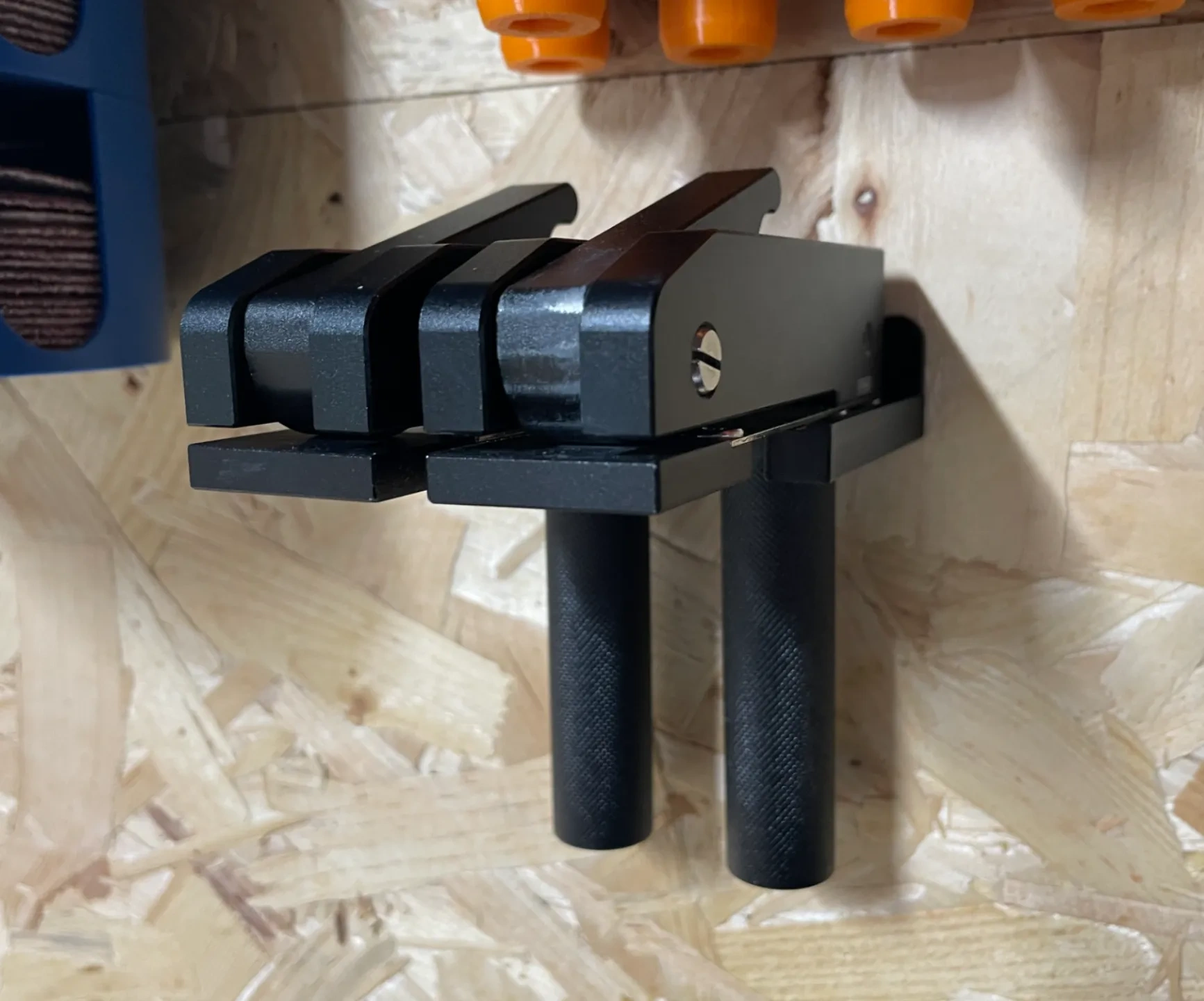 狗洞夹具支架 来自 RobVanBobbert - MakerWorld