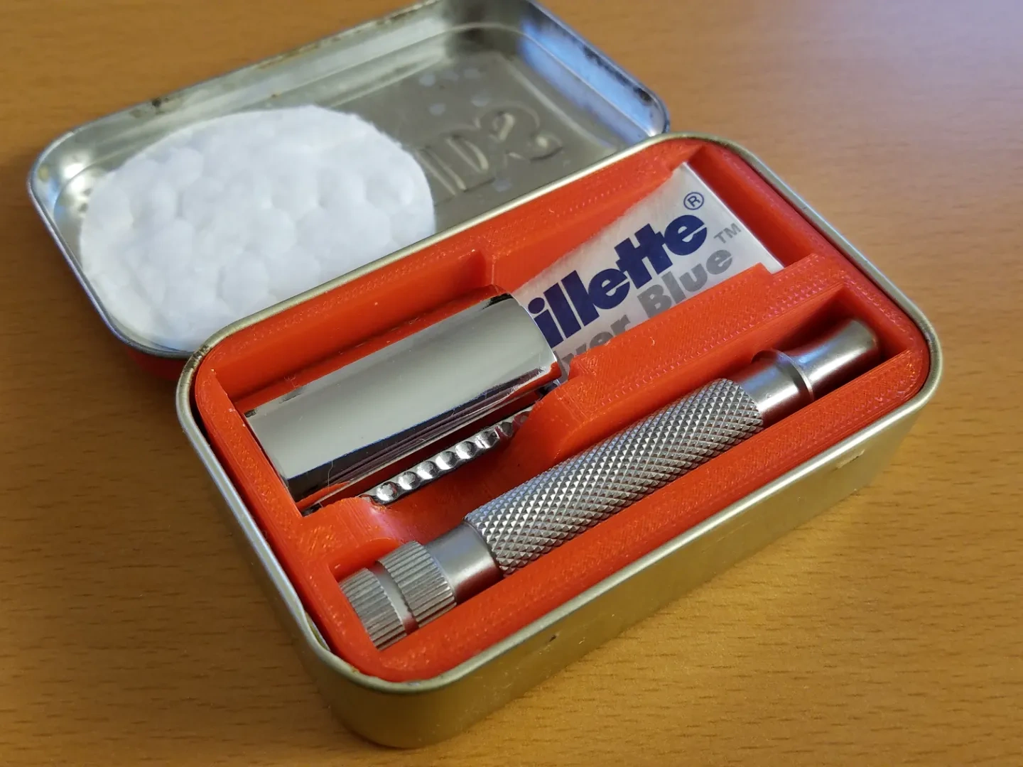 Altoids剃须刀收纳盒 来自 BrianThePrinter MakerWorld：免费下载 3D 模型