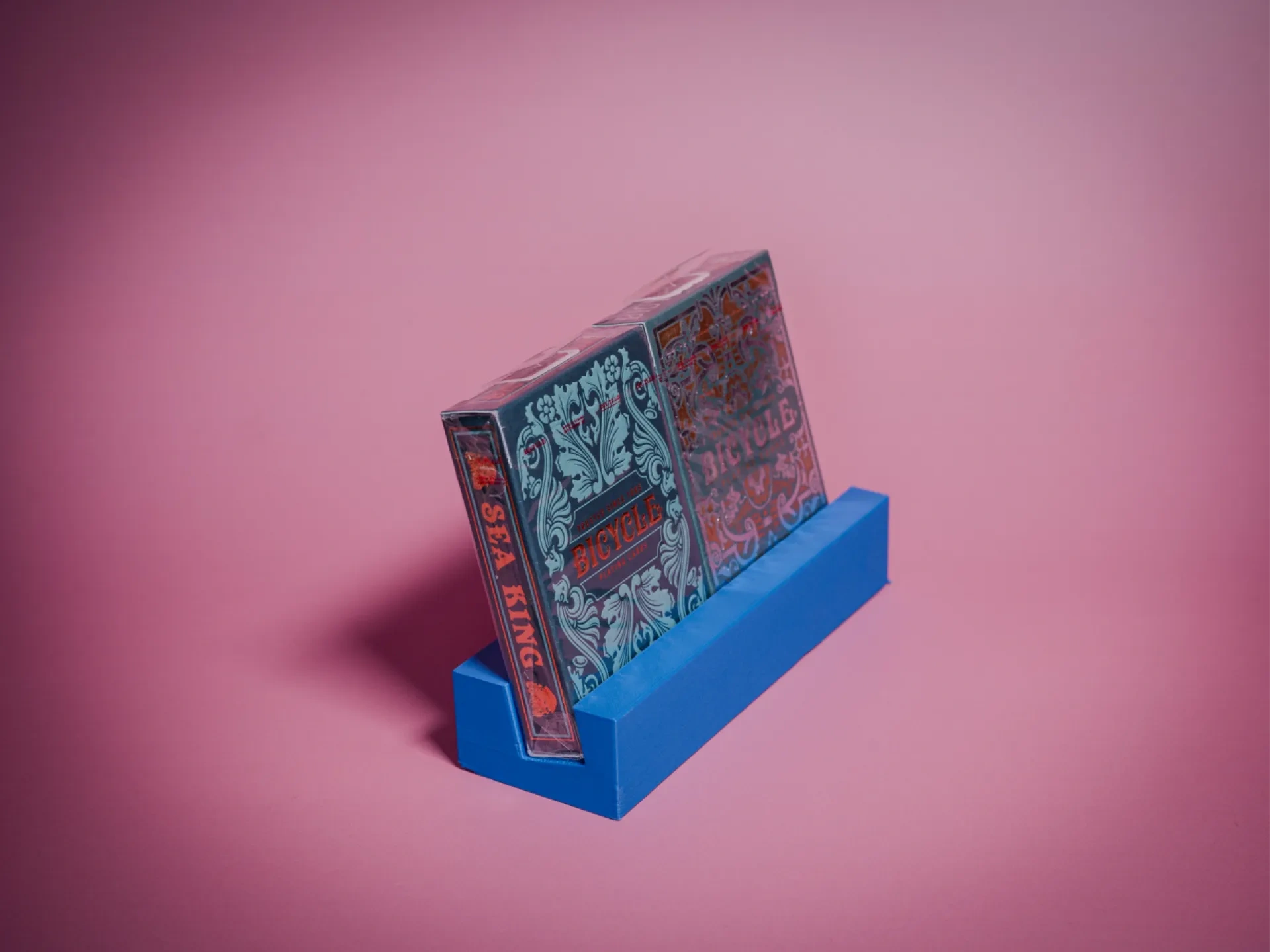 双层纸牌展示架 来自 bjoernstudio - MakerWorld