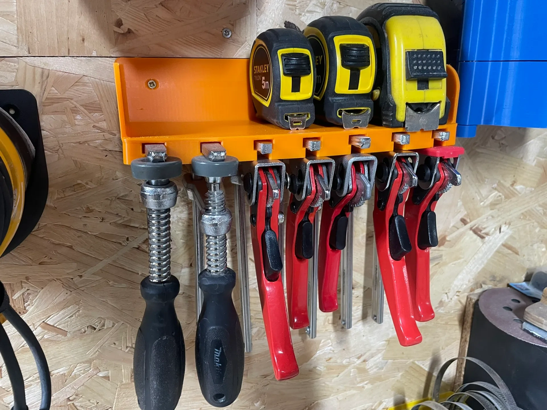 轨道夹持器 (7 个夹具) 来自 RobVanBobbert - MakerWorld