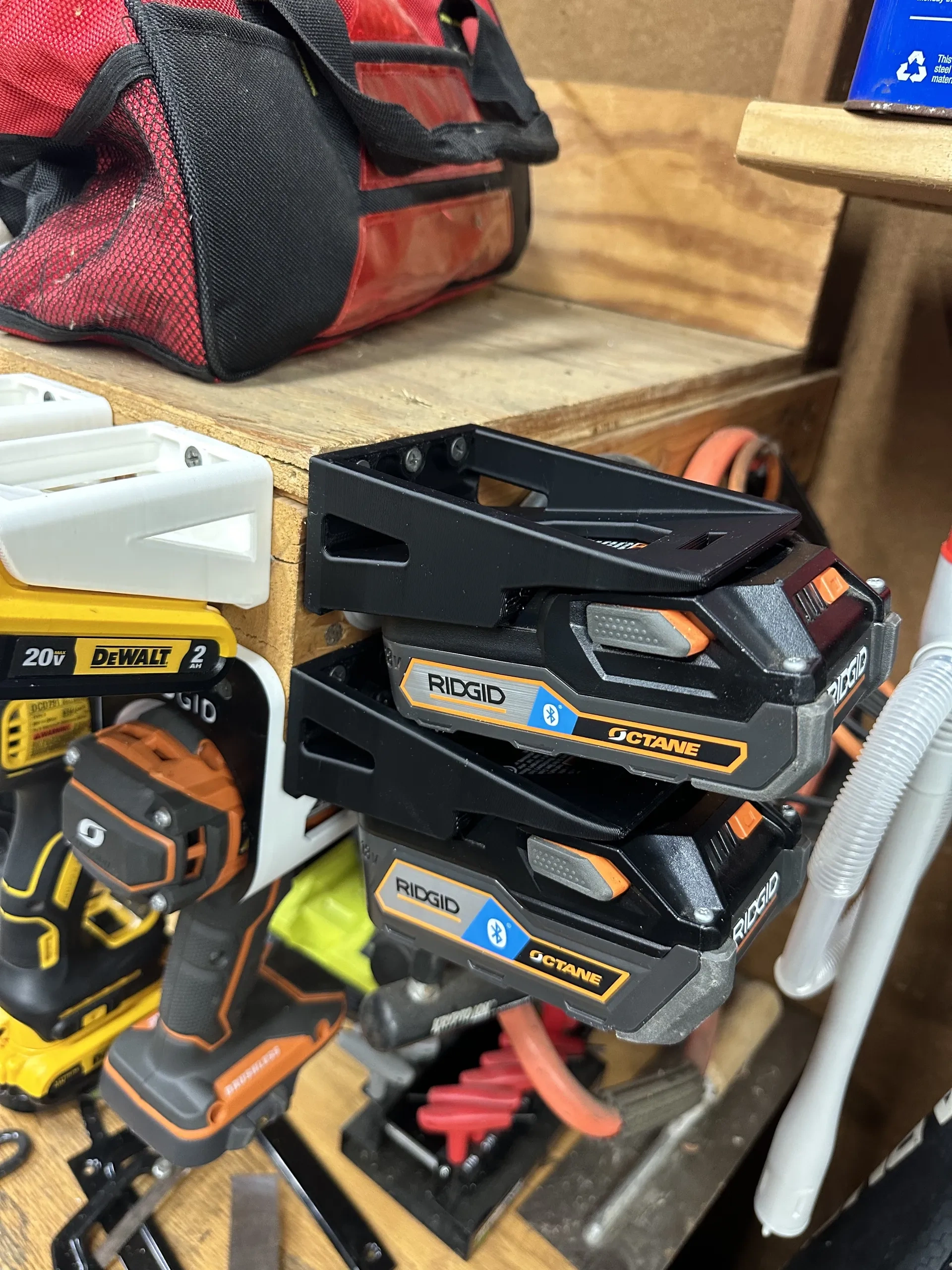 Ridgid 18V 电池架 来自 menerso - MakerWorld