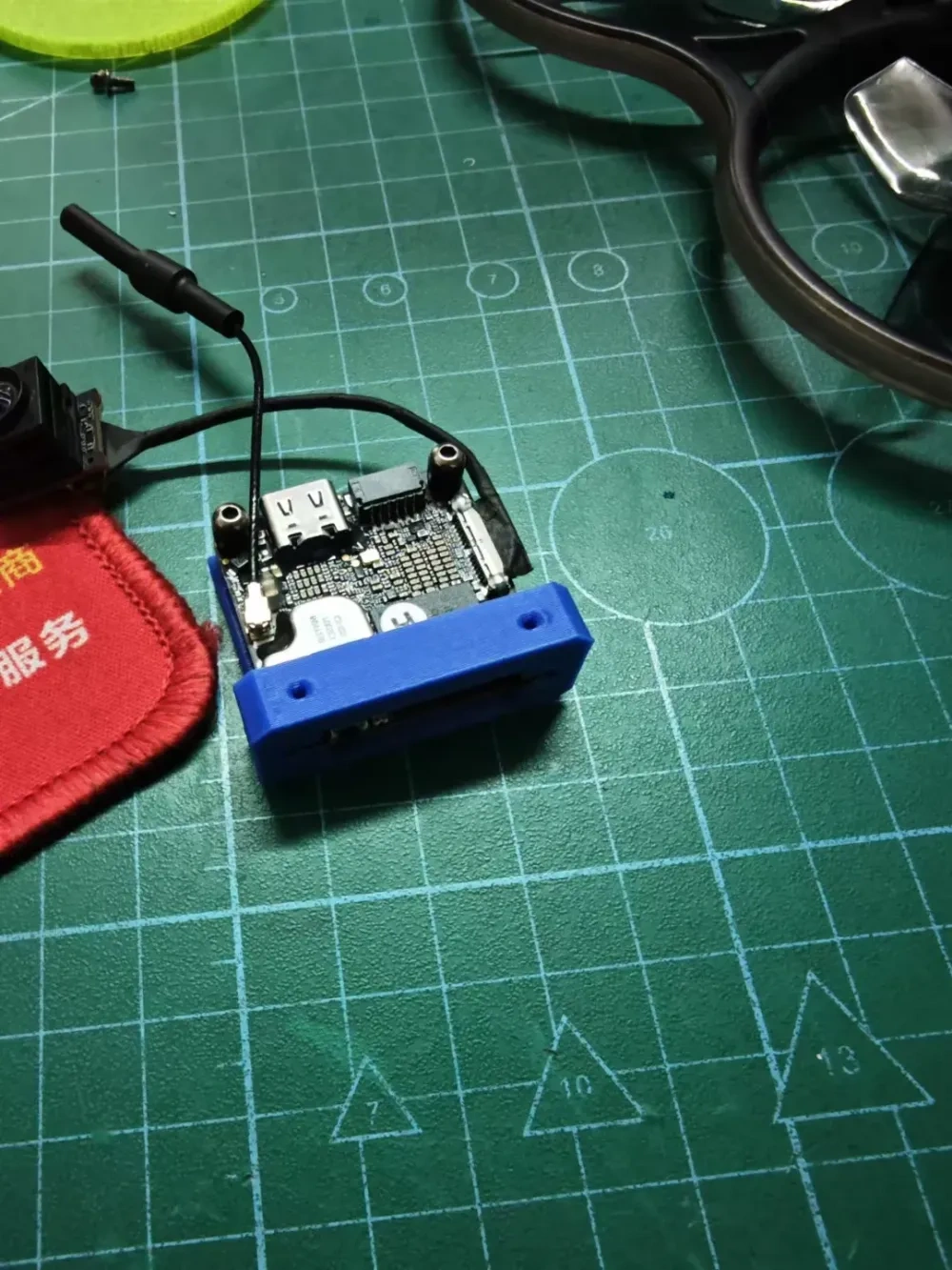 大疆O4air适配bee25支架 来自 NewbeeOnTheRoad MakerWorld：免费下载 3D 模型