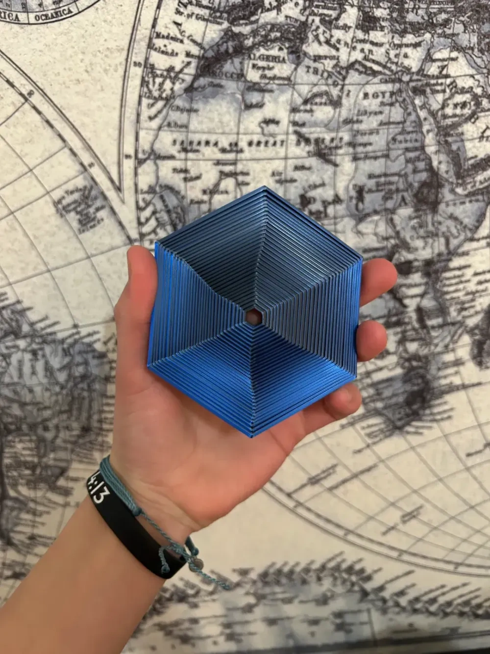 最佳六角形扭转解压玩具 来自 Nolan 3D MakerWorld：免费下载 3D 模型