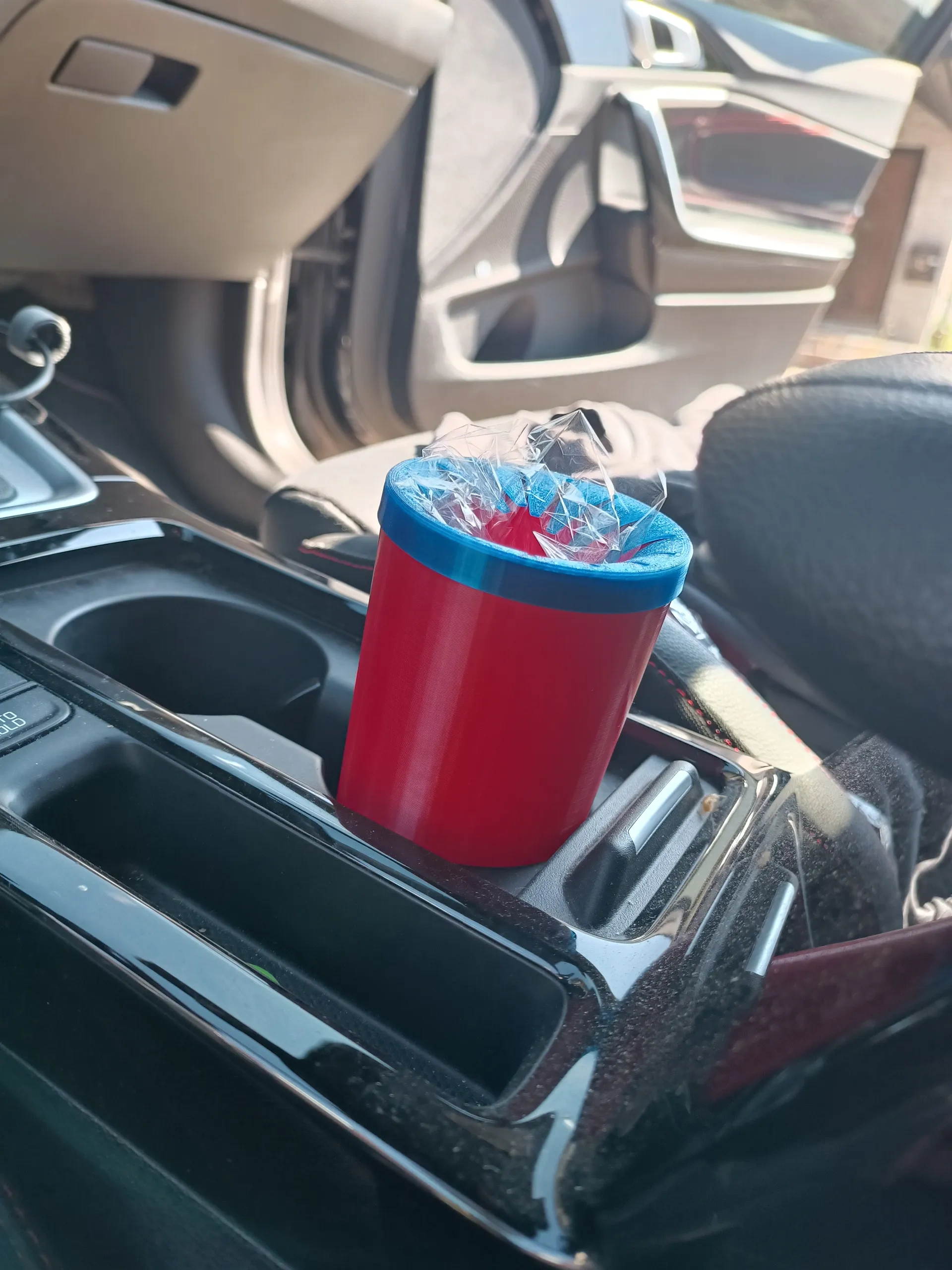 车载垃圾桶 来自 Verender - MakerWorld