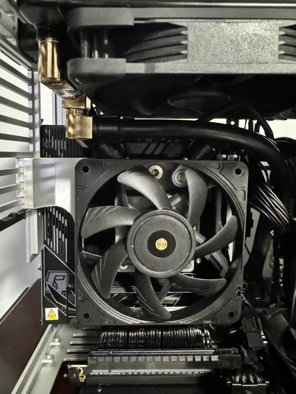 NCase M2后置机箱风扇安装座 来自 itsjustaq - MakerWorld