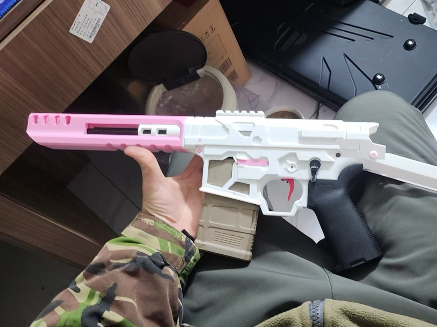 水弹SQB镂空科幻发射器 来自 小猫的胡思乱想 MakerWorld：免费下载 3D 模型