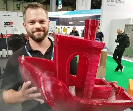 原创公共领域3D Benchy（高分辨率） 二次创作 - 来自 Professional3D MakerWorld：免费下载 3D 模型