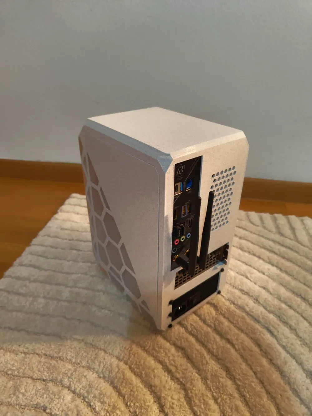 Mini ITX电脑机箱 来自 jst.34 - MakerWorld