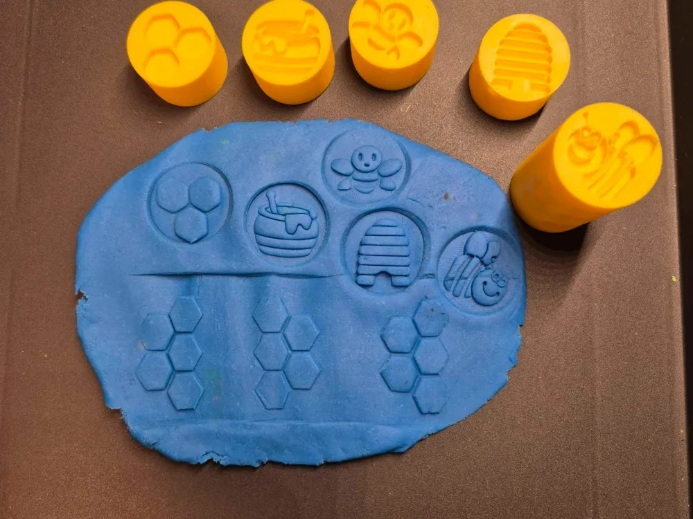 滚筒印章和印泥 来自 JufKimK3 MakerWorld：免费下载 3D 模型