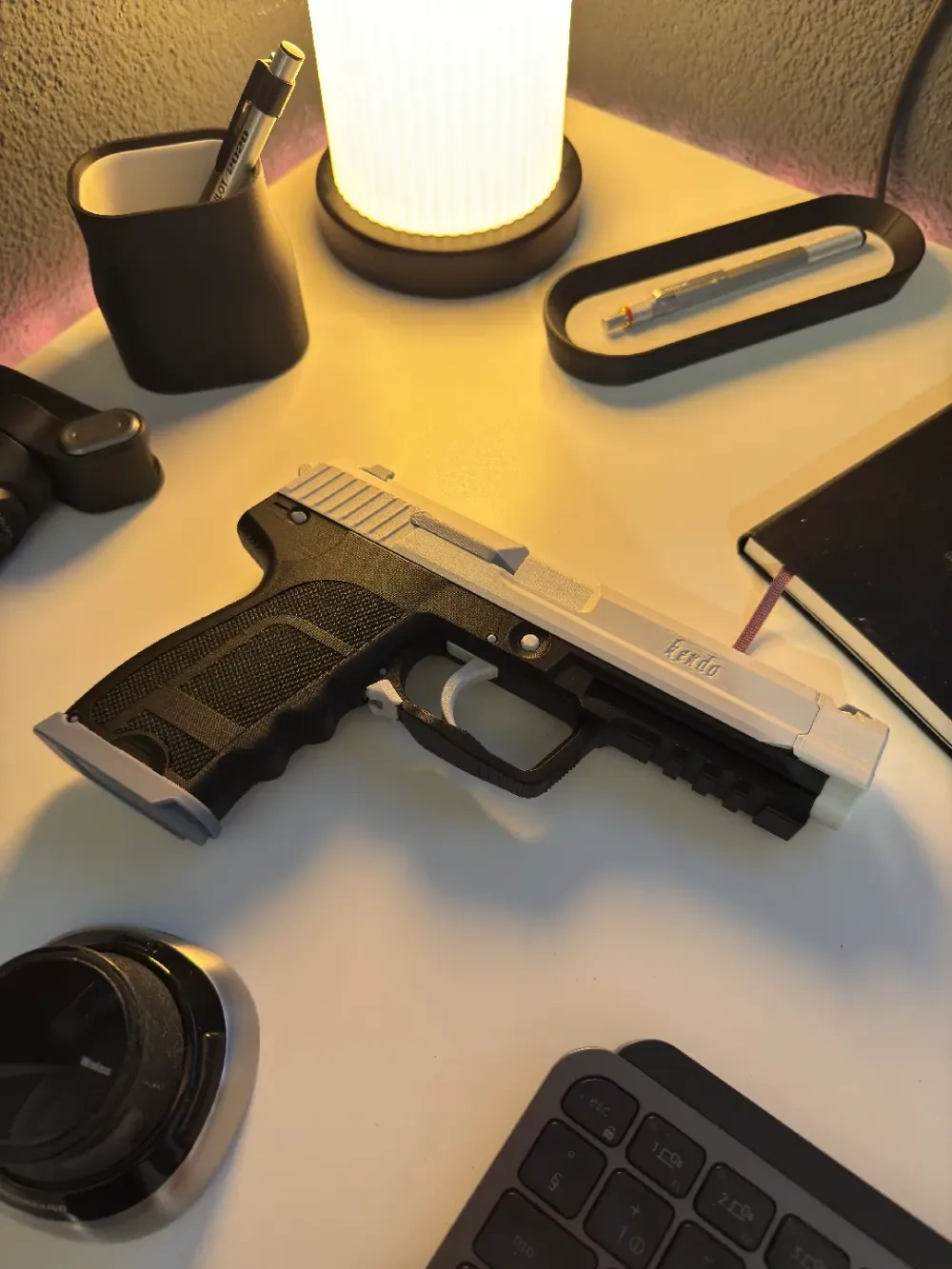 生化危机 SG-09 R 来自 3dwb MakerWorld：免费下载 3D 模型