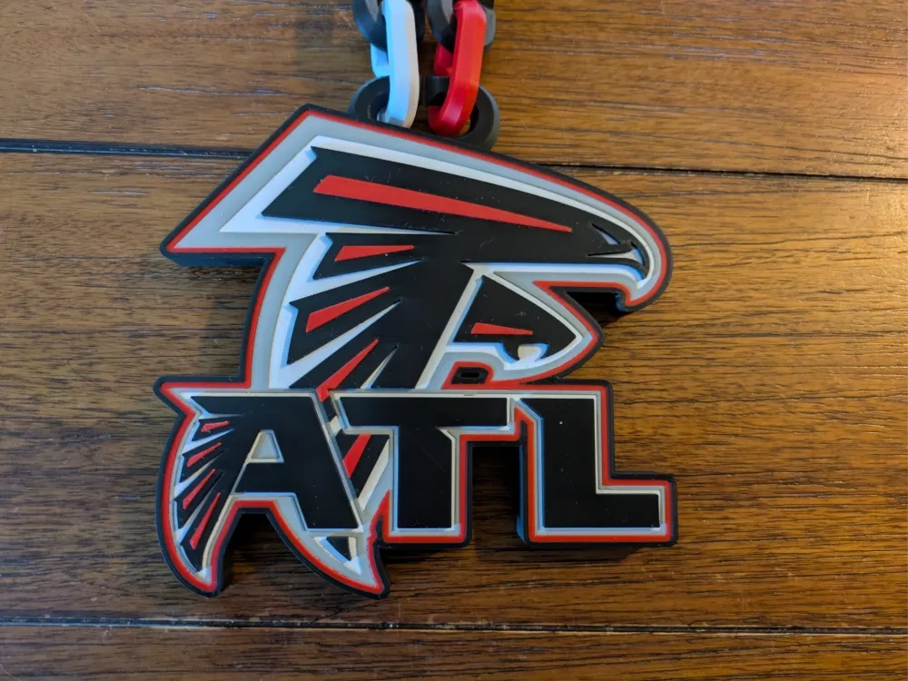 Atlanta Falcons 超大徽标吊坠配链 来自 Happy Day Fun Merch MakerWorld：免费下载 3D 模型