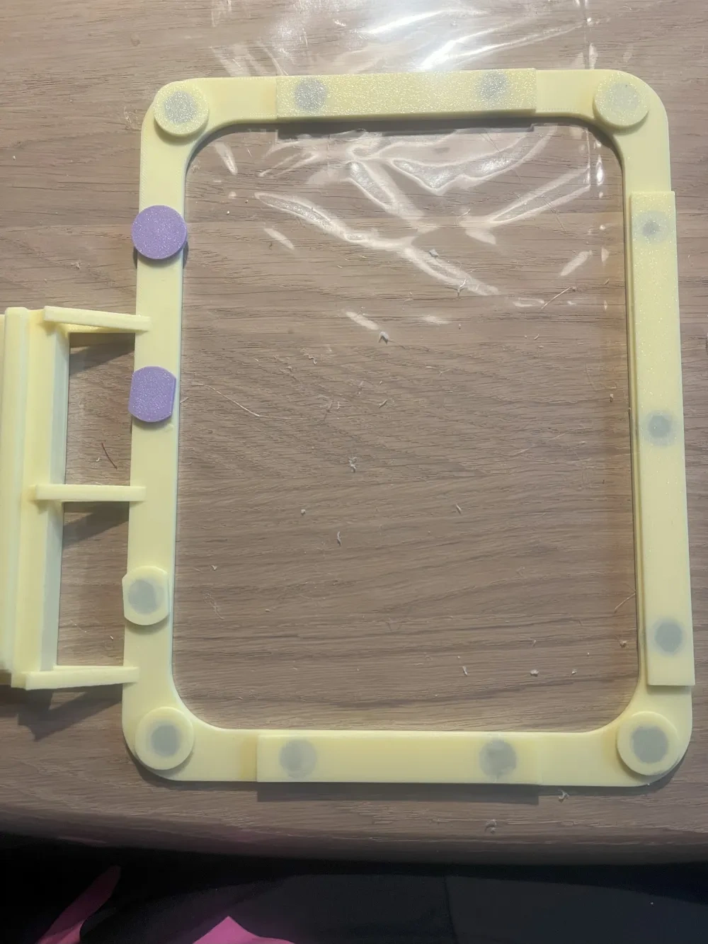 Brother 13 x 18 厘米磁性绣花框 来自 Hehou MakerWorld：免费下载 3D 模型