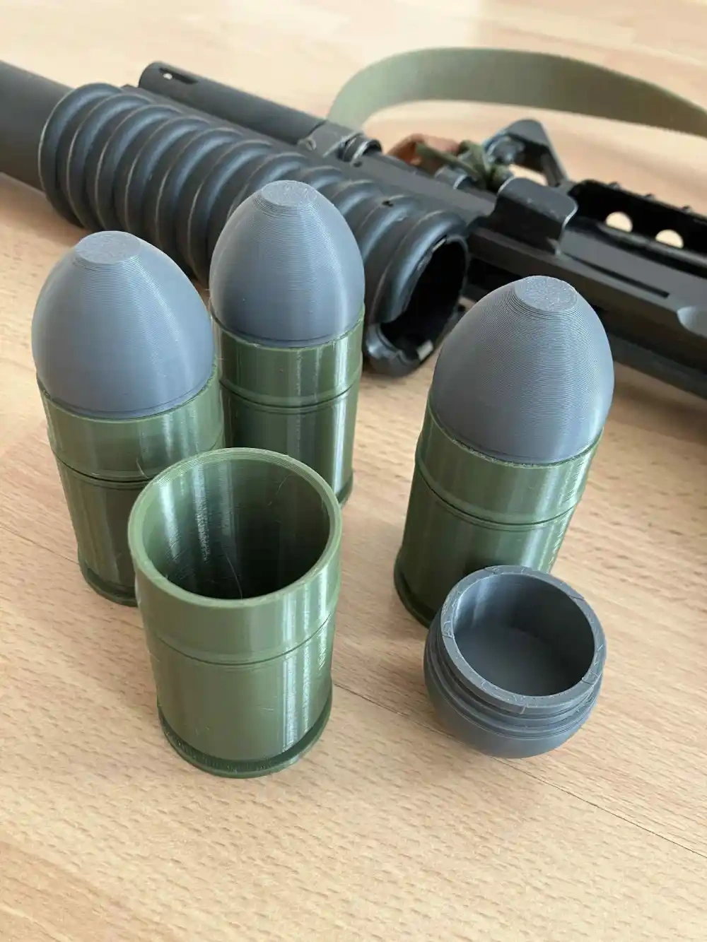M381 40毫米榴弹模型容器 - 免费 3D 打印模型 - MakerWorld
