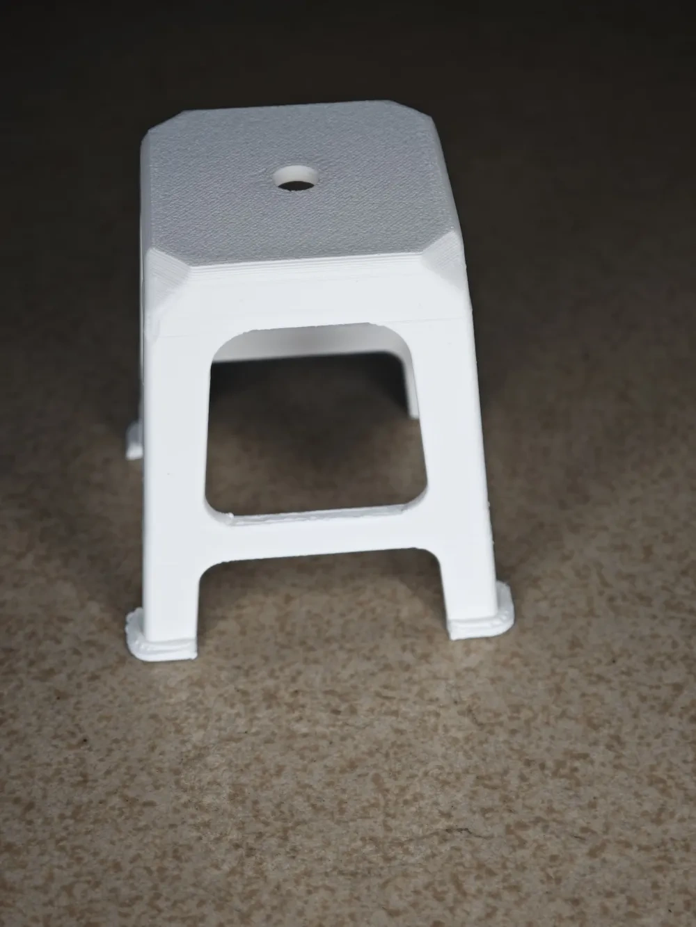 广东省凳塑料凳子模型 来自 BD黑色蒲公英 MakerWorld：免费下载 3D 模型