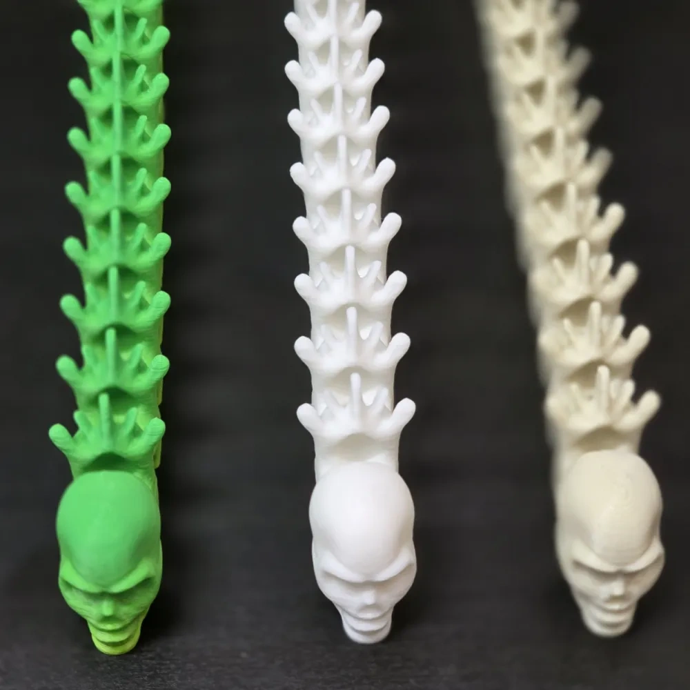 可活动的脊柱 万圣节巫妖的脊柱 来自 PrintStart3D MakerWorld：免费下载 3D 模型