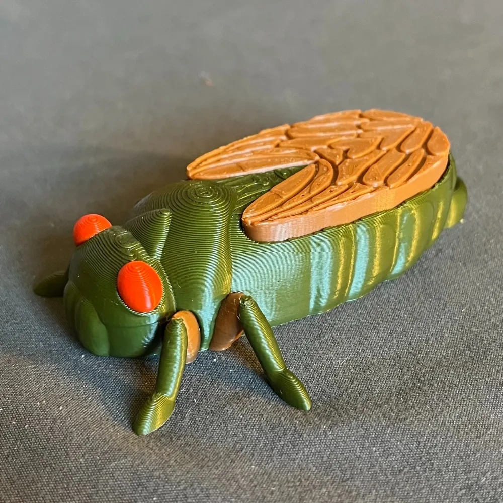 蝉爬虫咔哒器 - 附赠瓢虫 来自 Bear and Wolf Studio MakerWorld：免费下载 3D 模型