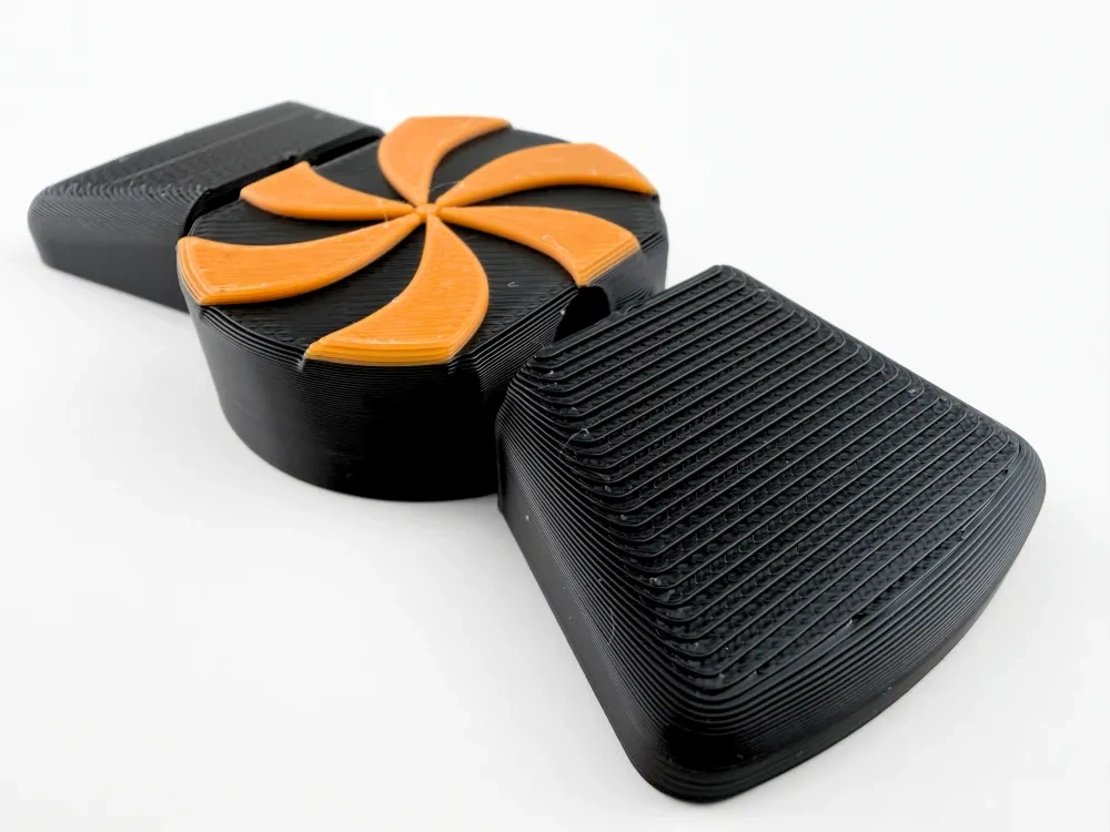 万圣节薄荷糖可活动的解压玩具 来自 AbyssalCactus MakerWorld：免费下载 3D 模型